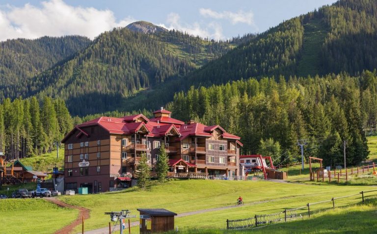Fernie Resort Accommodations - Cornerstone Lodge Fernie BC